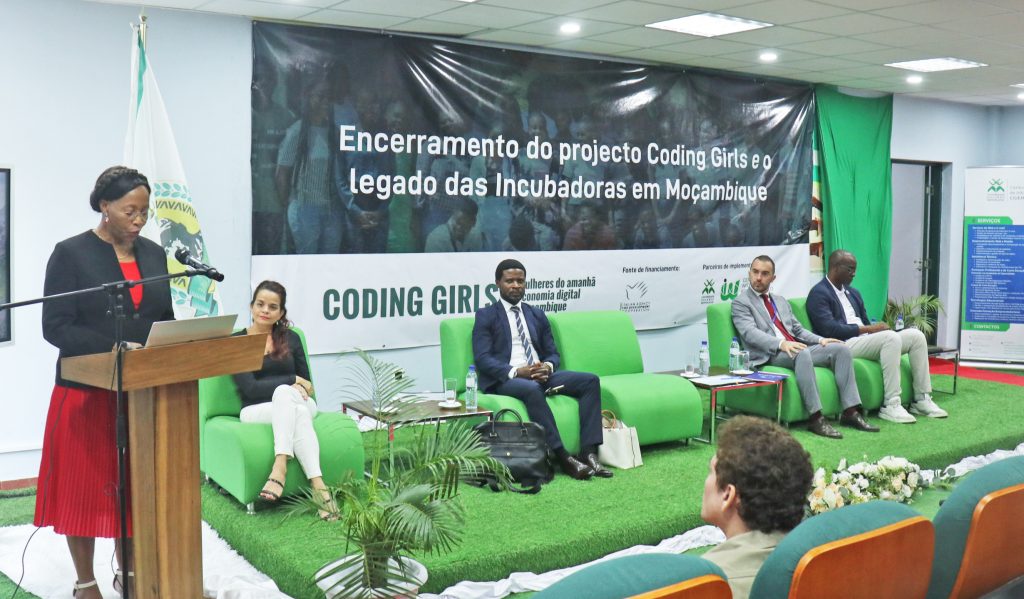 Coding Girl transforma o futuro de mais de mil raparigas através da ...